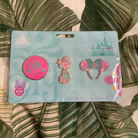 Disney | Accessories | Disney Main Attraction Its A Small World Pin Set ...